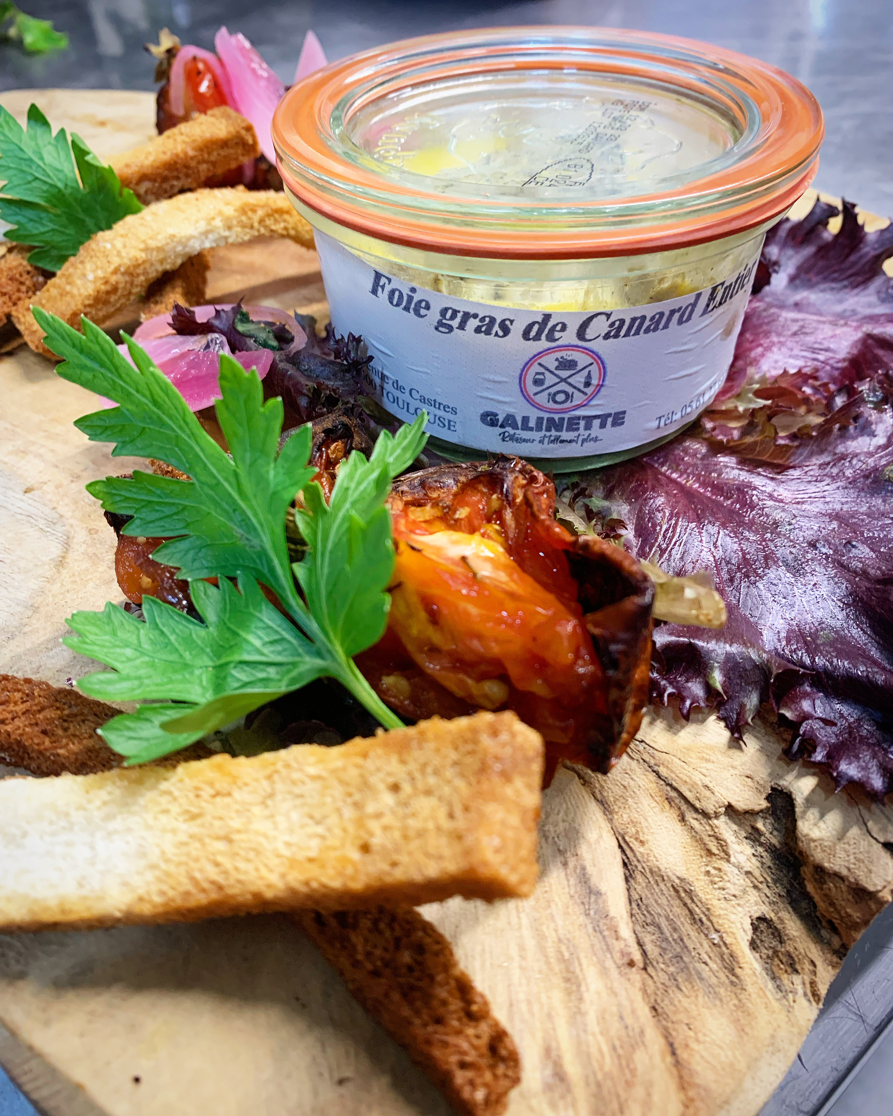 Galinette : Restaurant et rôtisserie dans le quartier Côte Pavée